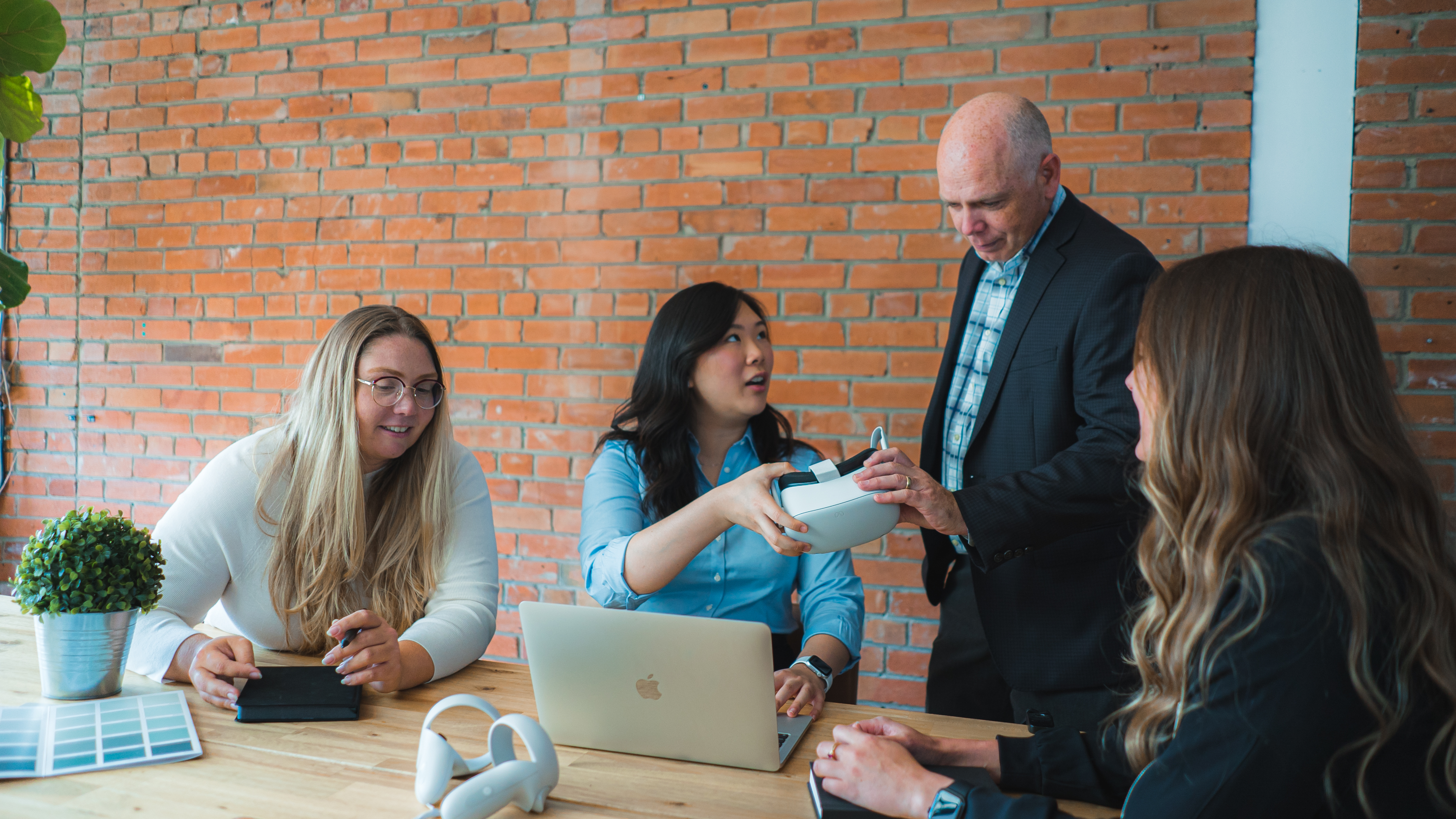 Create the Best Introduction to VR